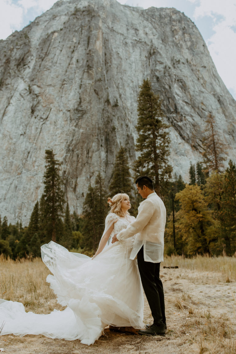 Elopement in Yosemite Valley & Tunnel View - valoryevalyn.com