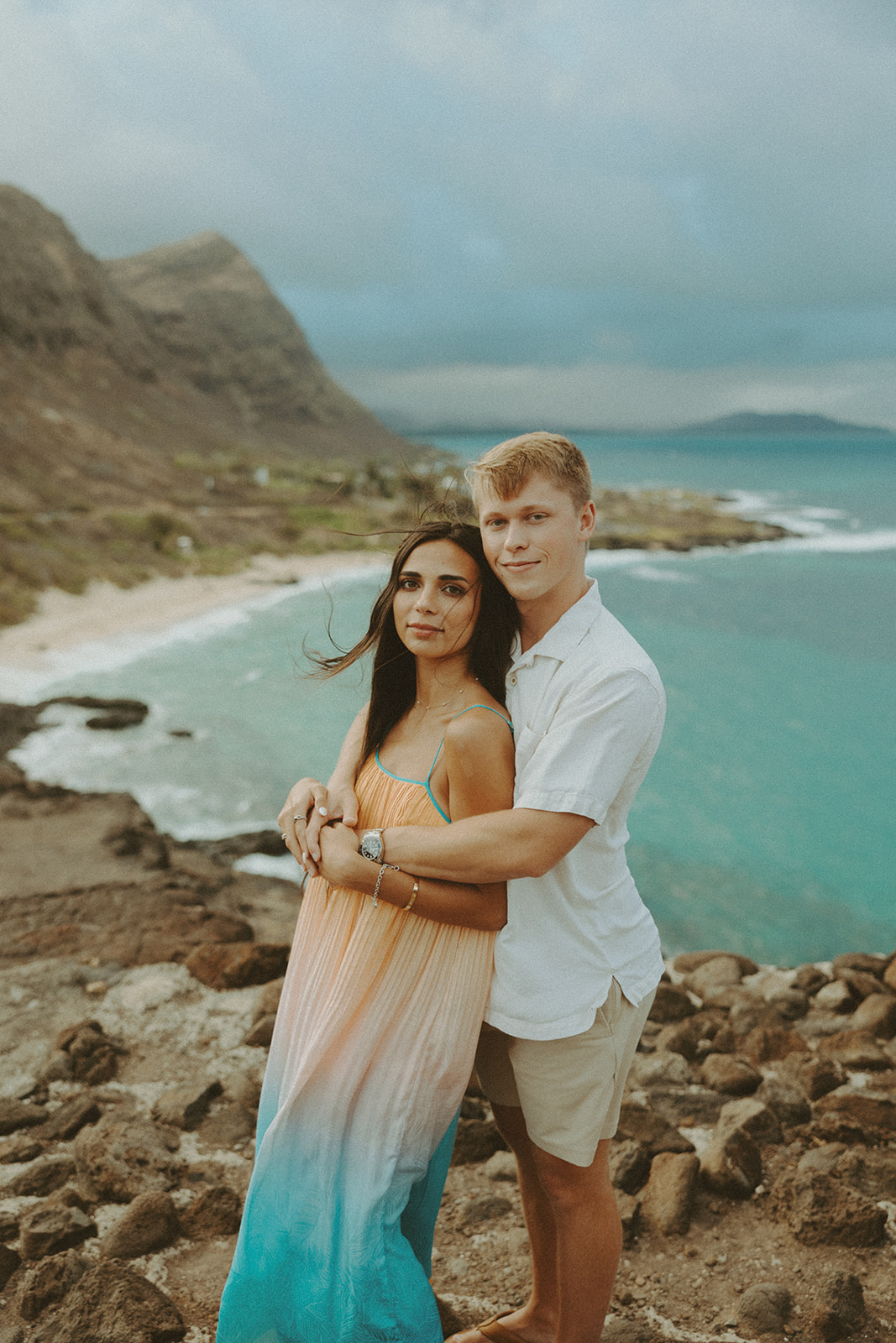 A Romantic Oahu Honeymoon Photoshoot for Emma and Caden - valoryevalyn.com